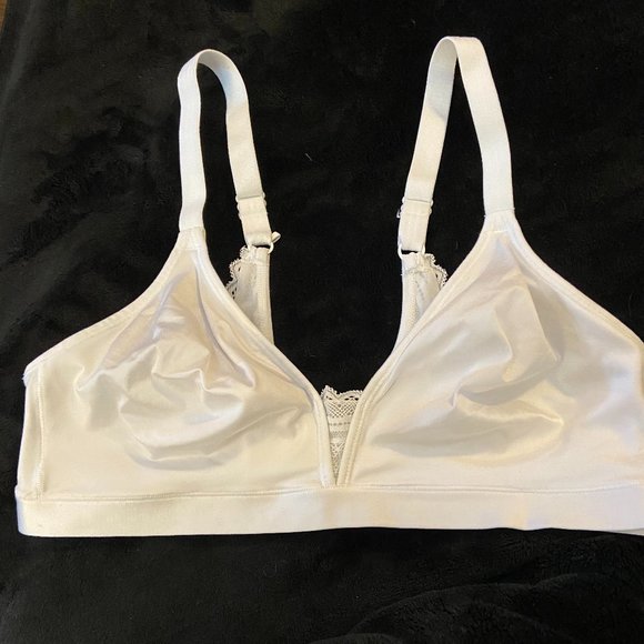 Intimates & Sleepwear | Hanes White Bra Size Large | Poshmark